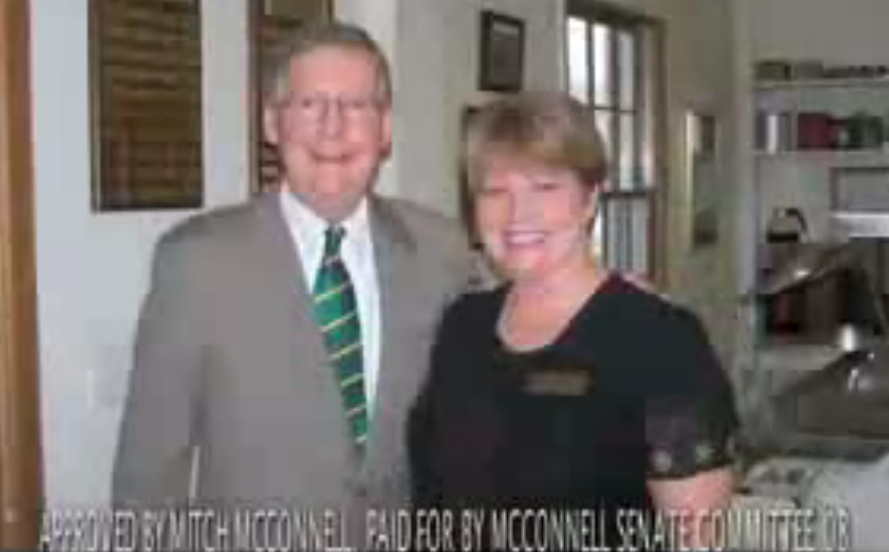 Karen – McConnell | Estratégica.com.co